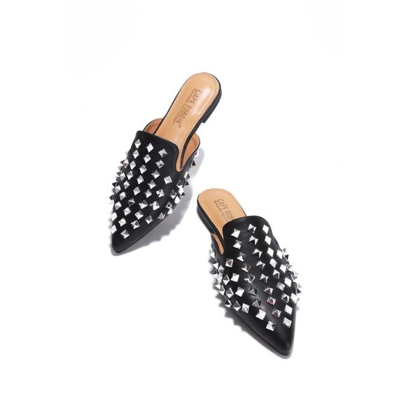 Cape Robbin | Shoes | Nwt Cape Robbin Enny Silver Studded Mules Black ...